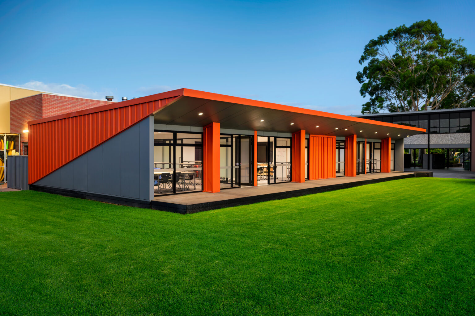 Modular Solutions to Complex Challenges - Sarah Constructions